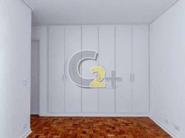 Apartamento à venda em Pinheiros com 3 quartos, sendo 1 suíte e 1 vaga