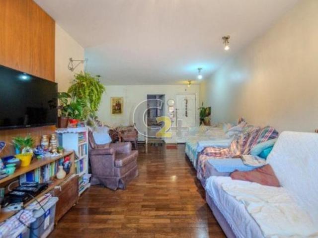 Apartamento à venda em Pinheiros com 3 quartos, sendo 1 suíte e 1 vaga
