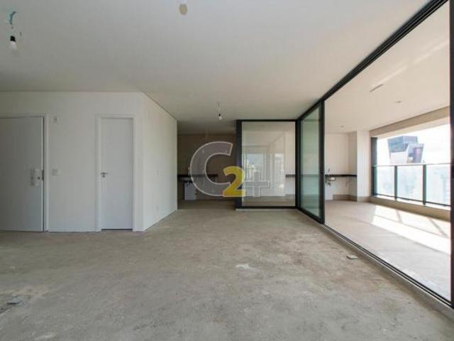 Apartamento à venda em Pinheiros com 3 quartos, 4 suítes e 3 vagas de garagem