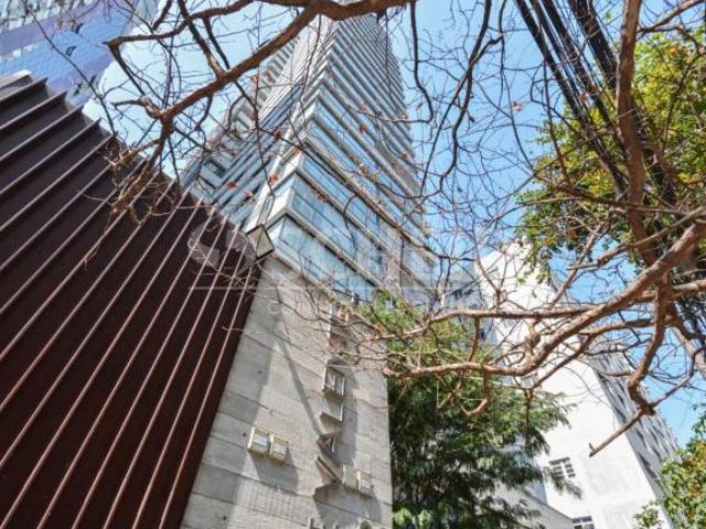 Apartamento á Venda em Pinheiros com 117m², 3 quartos sendo 1 suíte