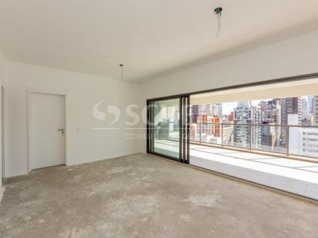 Apartamento á Venda em Pinheiros com 162m², 4 quartos sendo 2 suítes, 2 vagas