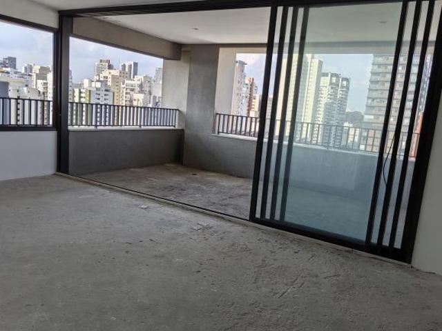 Apartamento à venda em Pinheiros com 172 m², 3 quartos, 2 vagas