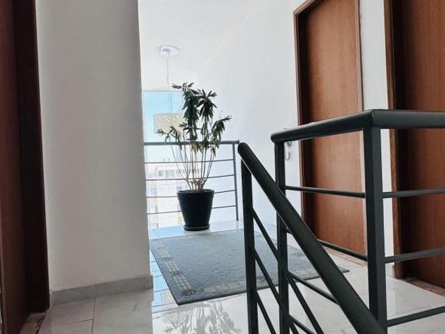 Apartamento à venda em Pinheiros com 219 m², 3 quartos, 4 vagas