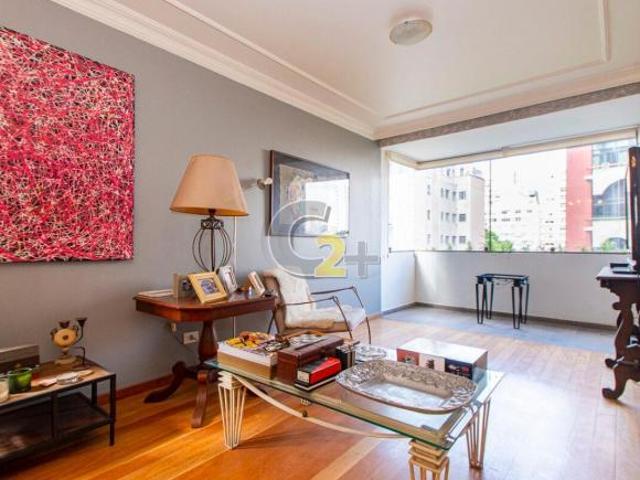 Apartamento à venda em Pinheiros com 2 quartos, sendo 1 suíte e 1 vaga
