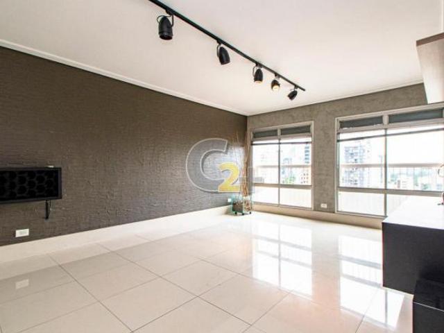 Apartamento à venda em Pinheiros com 2 quartos sendo 1 suite e 1 vaga