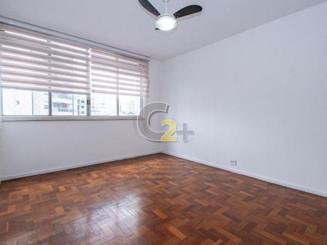 Apartamento à venda em Pinheiros com 4 quartos, sendo 1 suíte e 1 vaga de garagem