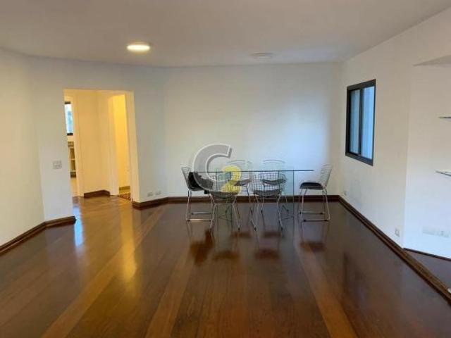 Apartamento à venda em Pinheiros com 4 quartos, 2 suítes, 3 vagas