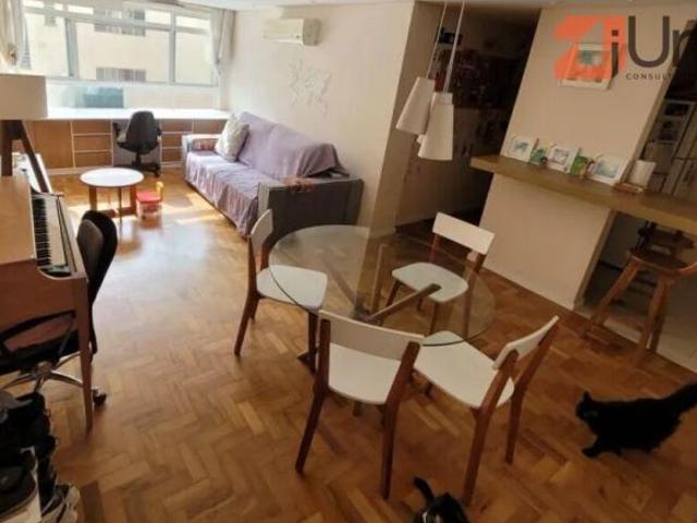 Apartamento à venda em Pinheiros com 80m², 1 vaga próximo à estação de Metrô Fradique Coutinho