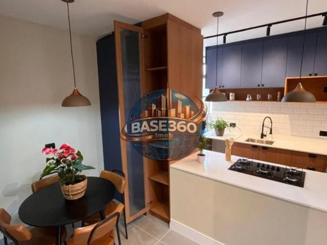 Apartamento à venda em Pinheiros, São Paulo SP: 2 quartos, 1 suíte, 2 salas, 2 banheiros, 1 vaga de