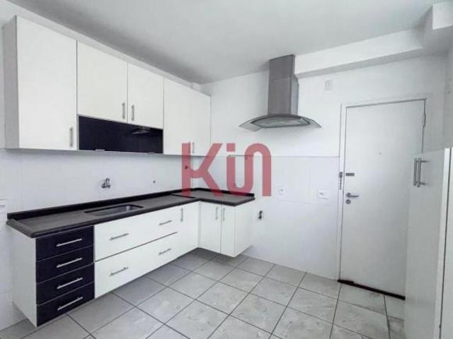 Apartamento à venda em Pinheiros, São Paulo SP: 4 quartos, 1 suíte, 2 banheiros, 1 vaga de garagem