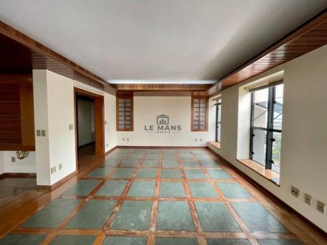 Apartamento à venda em Piracicaba, Centro, com 3 suítes, com 282.2 m², Saint Laurent