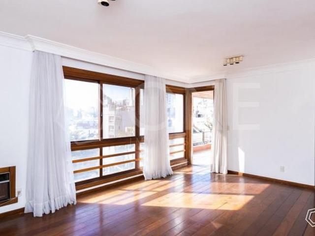 Apartamento à venda em Porto Alegre