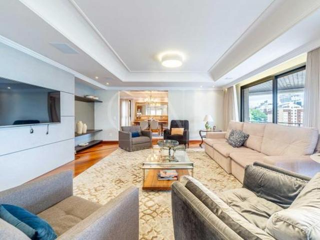 Apartamento à venda em Porto Alegre