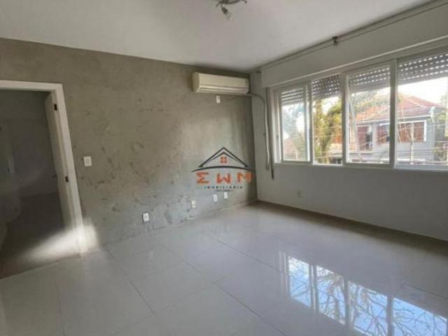 Apartamento à venda em Porto Alegre com 2 dormitórios e 2 vagas de