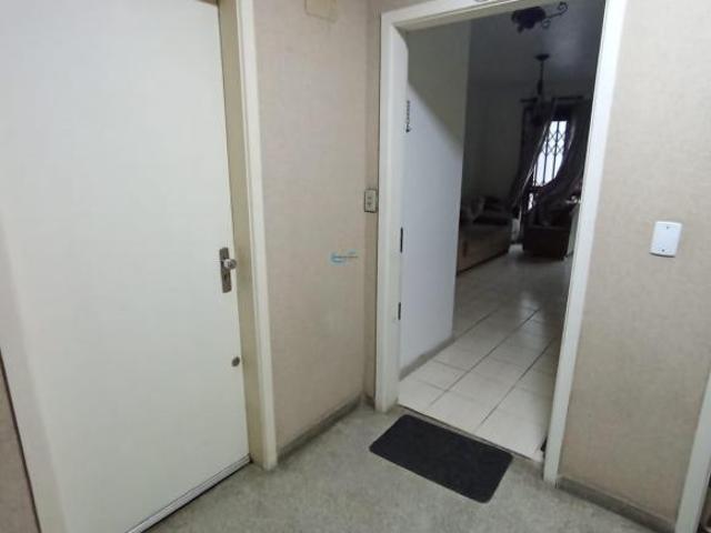 Apartamento à venda em Porto Alegre, Jardim do Salso, com 2 quartos, 78m²