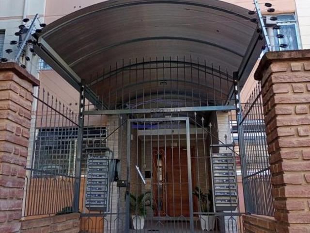 Apartamento à venda em Porto Alegre RS, bairro Cavalhada. 2 quartos, 1 sala, 1 banheiro, 47m². Imper