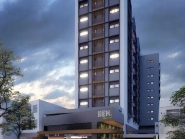 Apartamento à venda em Porto Alegre RS, bairro Floresta: 2 quartos, 1 suíte, 3 banheiros, 2 vagas de