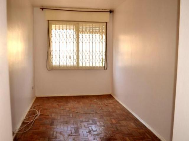 Apartamento à venda em Porto Alegre RS, bairro Jardim Leopoldina: 1 quarto, 1 sala, 1 banheiro, 1 va