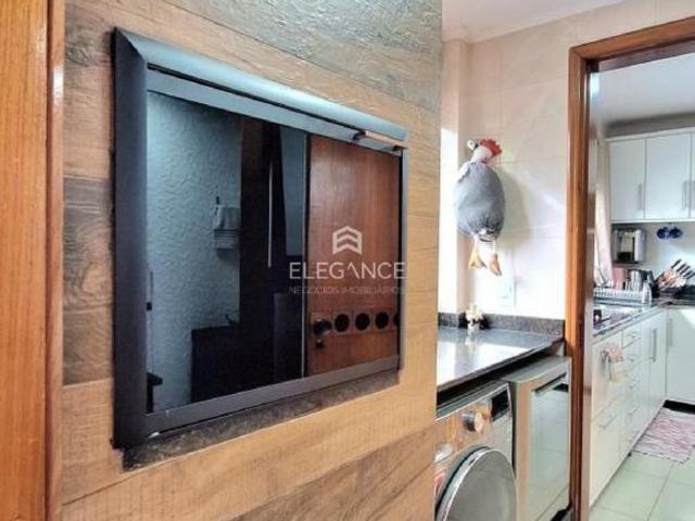 Apartamento à venda em Porto Alegre RS, bairro Rio Branco: 3 quartos, 1 suíte, 3 banheiros, 1 vaga d