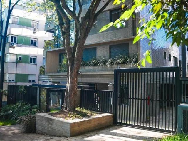 Apartamento à venda em Porto Alegre RS, bairro Rio Branco: 3 quartos, 1 suíte, 3 banheiros, 2 vagas