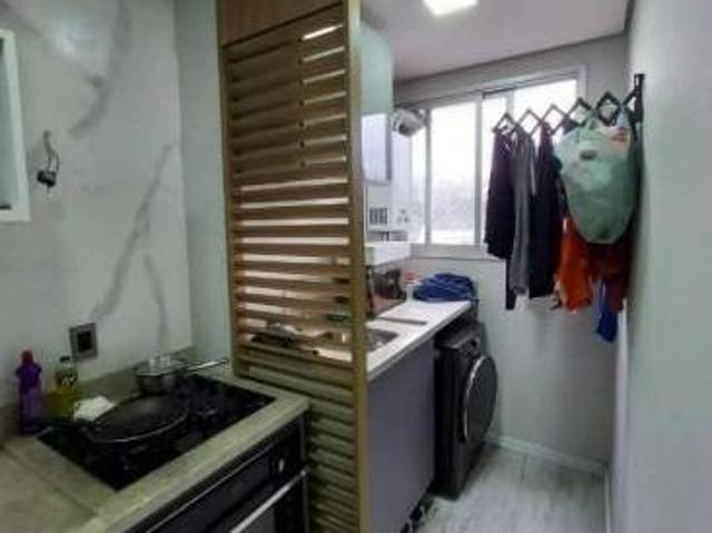 Apartamento à venda em Porto Alegre semi mobiliado