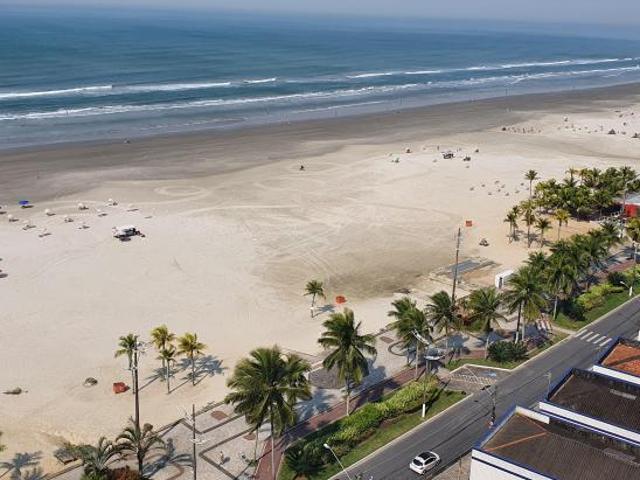 Apartamento a venda em Praia Grande na Aviação SP