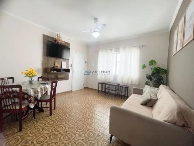 Apartamento à venda em Praia Grande na Guilhermina a 150 metros da praia