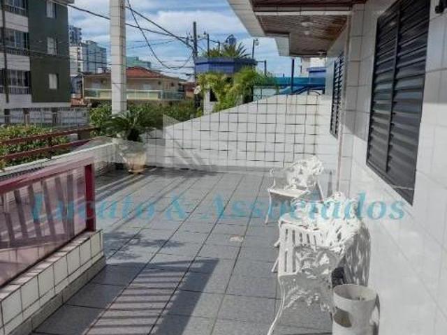 Apartamento à venda em Praia Grande SP, bairro Ocian: 1 quarto, sala, banheiro, garagem e 45m². Impe