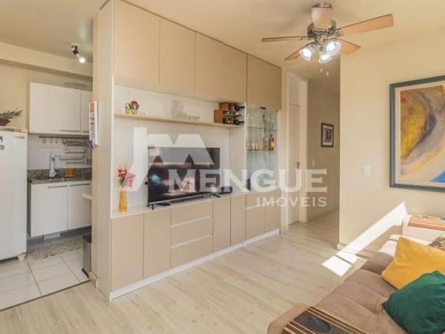 Apartamento à venda em Protásio Alves