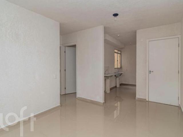 Apartamento à venda em Rubem Berta com 40 m², 2 quartos, 1 vaga