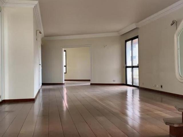 Apartamento à venda em Real Parque com 251 m², 4 quartos, 4 vagas