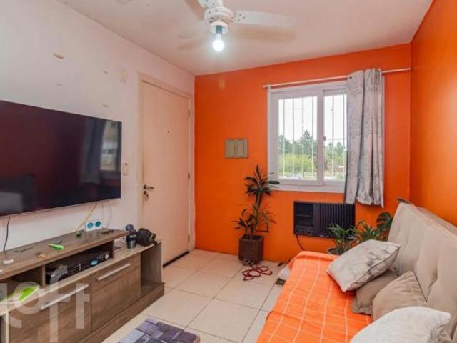 Apartamento à venda em Restinga com 47 m², 2 quartos, 1 vaga
