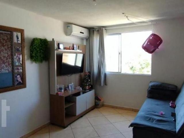 Apartamento à venda em Restinga com 51 m², 2 quartos, 1 vaga
