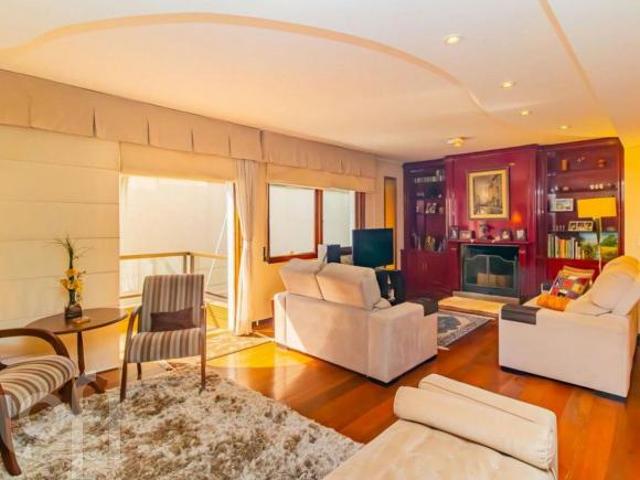 Apartamento à venda em Rio Branco com 194 m², 3 quartos, 1 suíte, 2 vagas