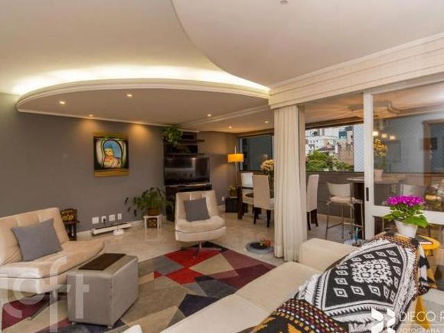 Apartamento à venda em Rio Branco com 106 m², 3 quartos, 1 suíte, 2 vagas