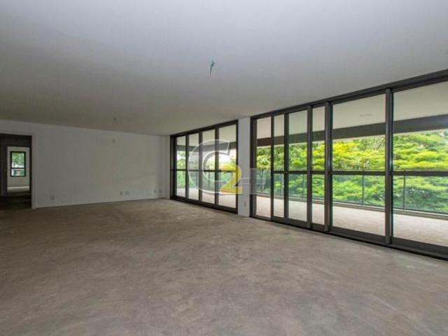 Apartamento à venda em Sumaré com 4 quartos, 3 suítes e 4 vagas