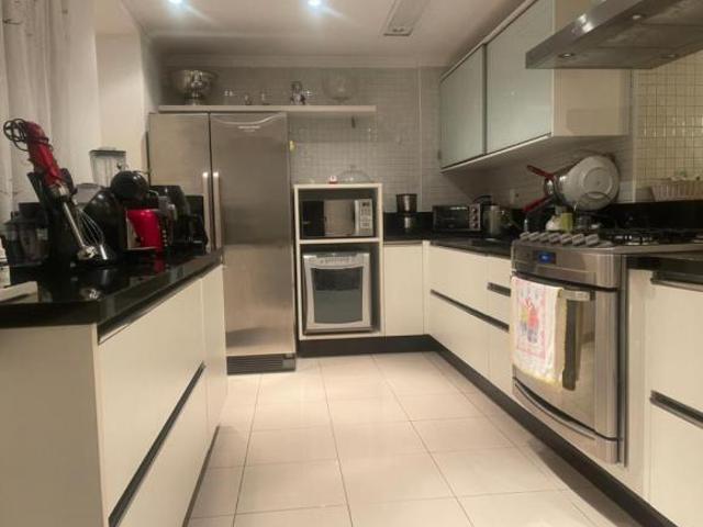 Apartamento à venda em Sumarezinho com 168 m², 4 quartos, 3 vagas