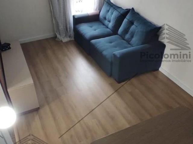 Apartamento à venda em São Caetano do Sul SP: 2 quartos, 2 salas, 1 banheiro, 1 vaga de garagem! Pis