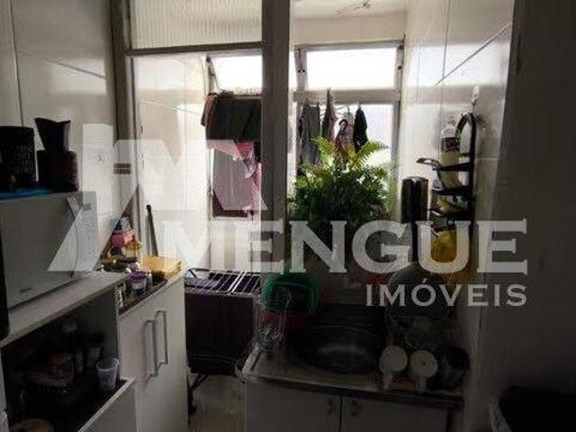 Apartamento à venda em São João