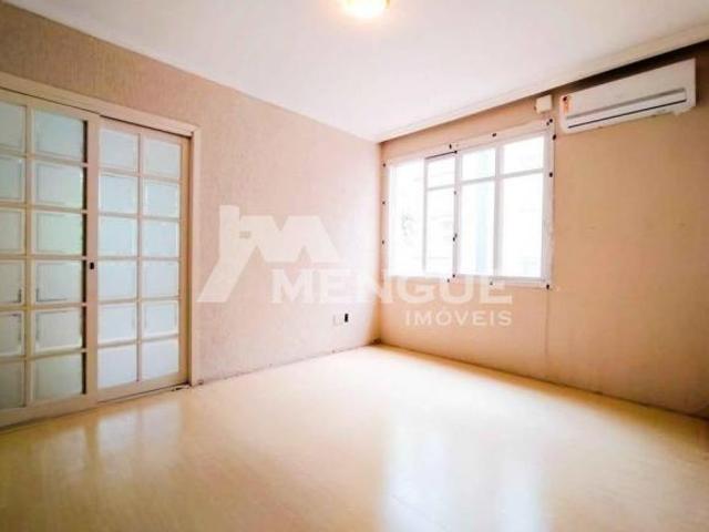 Apartamento à venda em São João