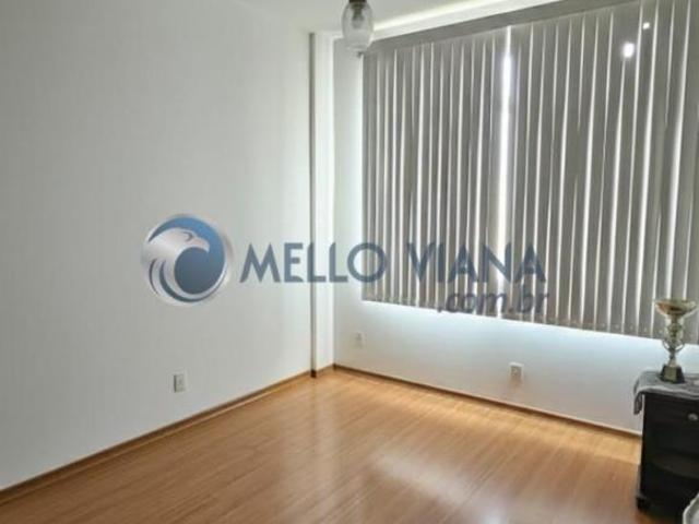Apartamento à venda em São Lourenço MG, no Centro: 2 quartos, 2 salas, 1 vaga, 92,49m². Venha confer