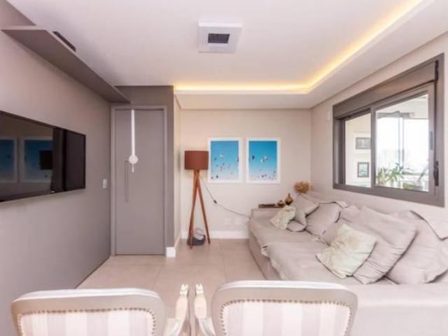 Apartamento à Venda em São Paulo 2 Dormitórios, Suíte, Piscina e Vaga para 2 Carros!