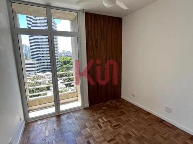 Apartamento à venda em São Paulo Vila Nova Conceição: 3 quartos, 1 suite, 2 banheiros e 98m² de ár