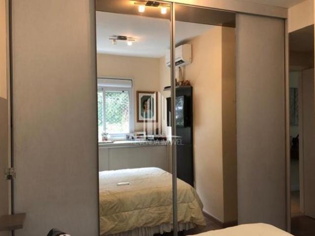 Apartamento à venda em São Paulo Vila Andrade: 2 quartos, 1 suíte, 2 banheiros