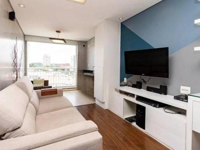 Apartamento à venda em São Paulo, Campo Belo, com 2 quartos, sendo 1 suíte e 1 vaga. 62m²