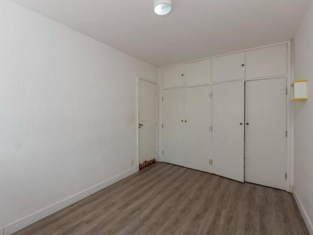 Apartamento à venda em São Paulo, Moema, com 2 quartos, 84m²