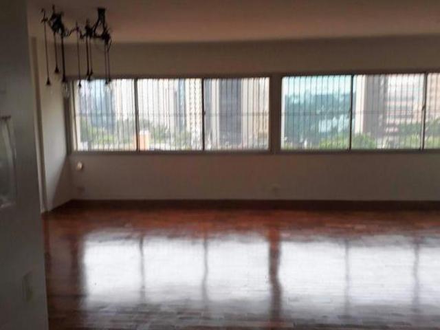 Apartamento à venda em São Paulo SP, Vila Nova Conceição: 3 quartos, 1 suíte, 3 banheiros, 2 vagas