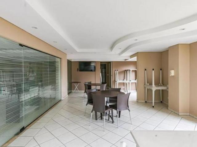 Apartamento à venda em São Paulo SP, Vila Gumercindo: 3 quartos, 1 suíte, 2 banheiros, 2 vagas de ga