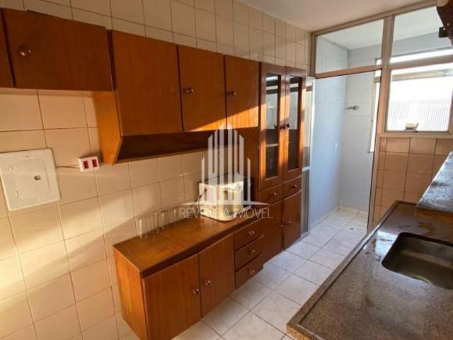 Apartamento à venda em São Paulo SP, Vila Sofia: 2 quartos, sala, banheiro, vaga