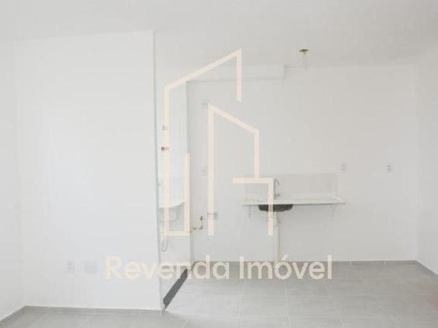 Apartamento à venda em São Paulo SP, Jardim Fanganiello: 2 quartos, 1 banheiro